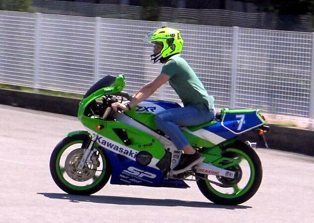 Kawasaki ZXR 400 (ZX400H/L/J/M) - Enduro.team